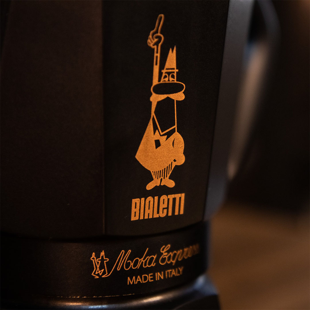 Kit Bialetti Black Star - Edição limitada - Moka Clube